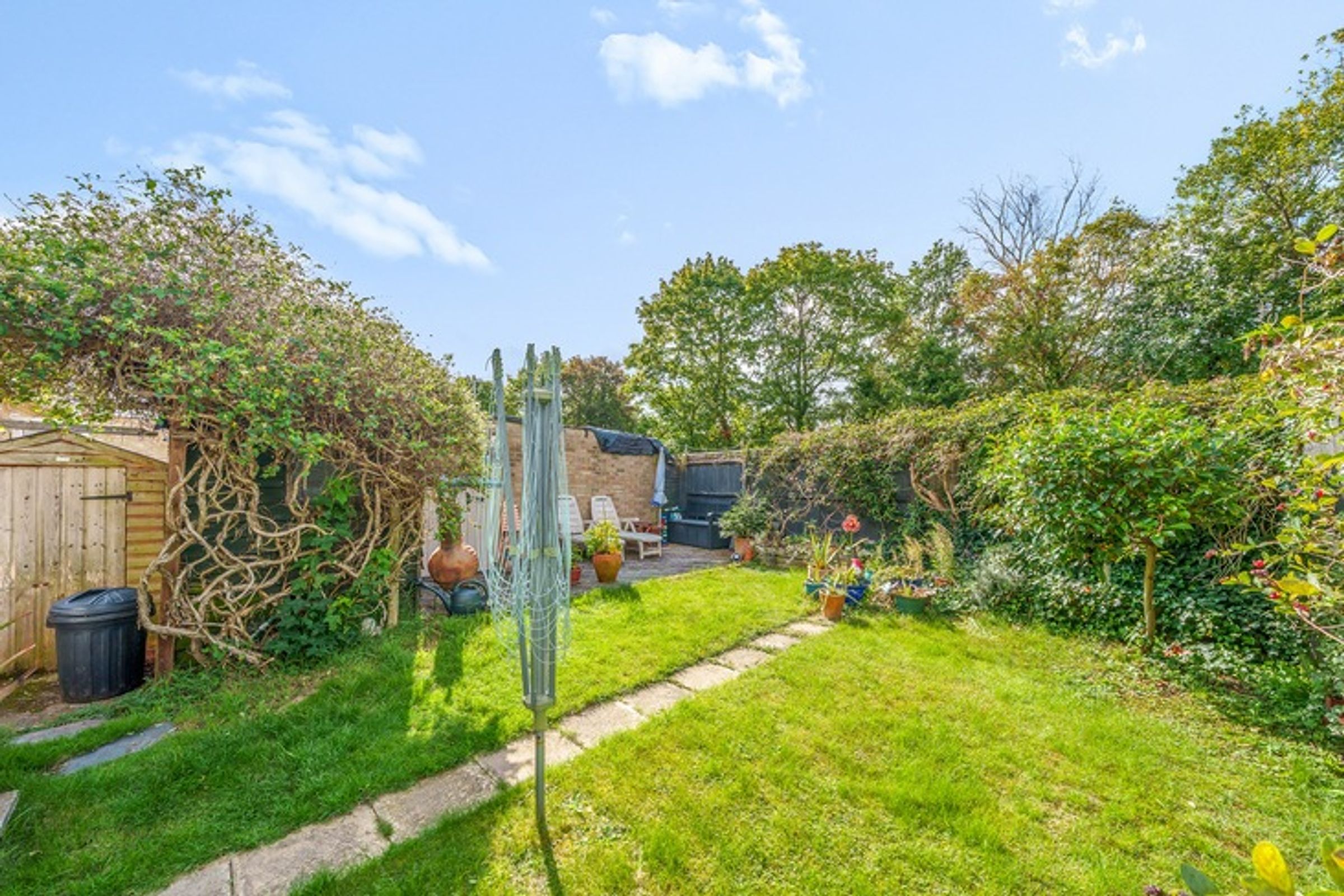 RG5 3RZ – 3 bedroom house in Reading – Share to Buy