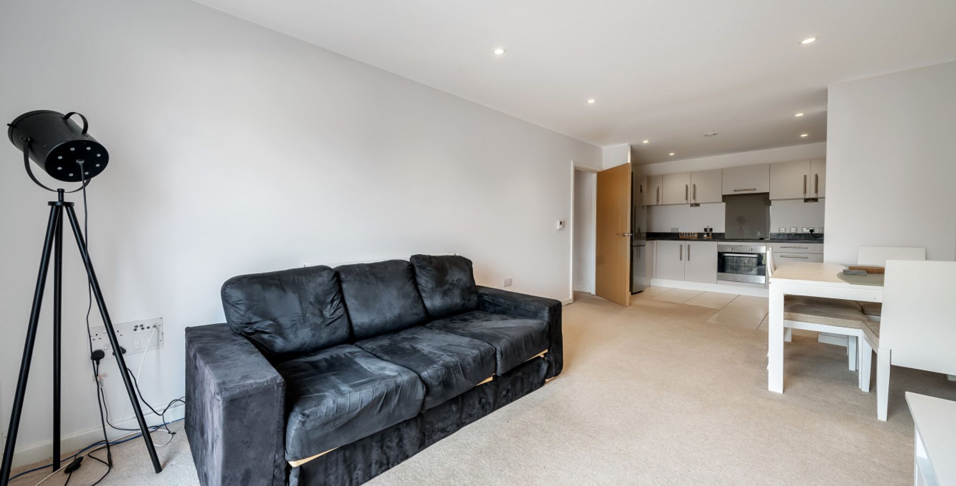 BR1 1AA – 2 bedroom apartment in Bromley – Share to Buy